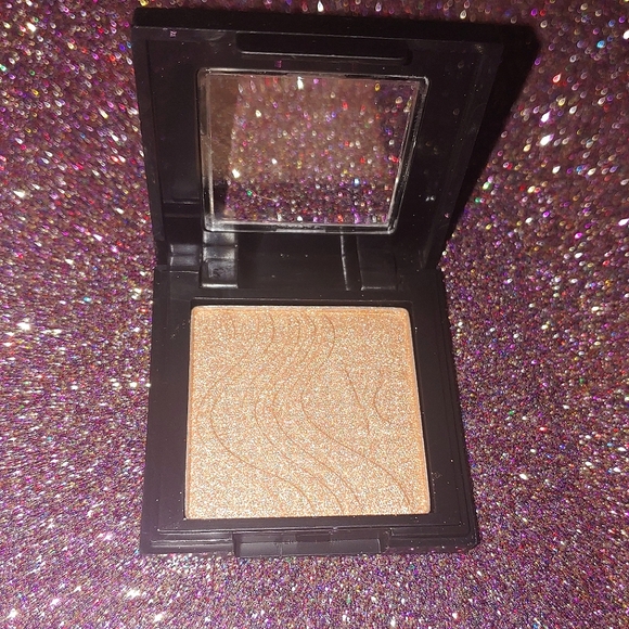 Makeup | 5 Yc Collection Cheeks Highlight Coin | Poshmark